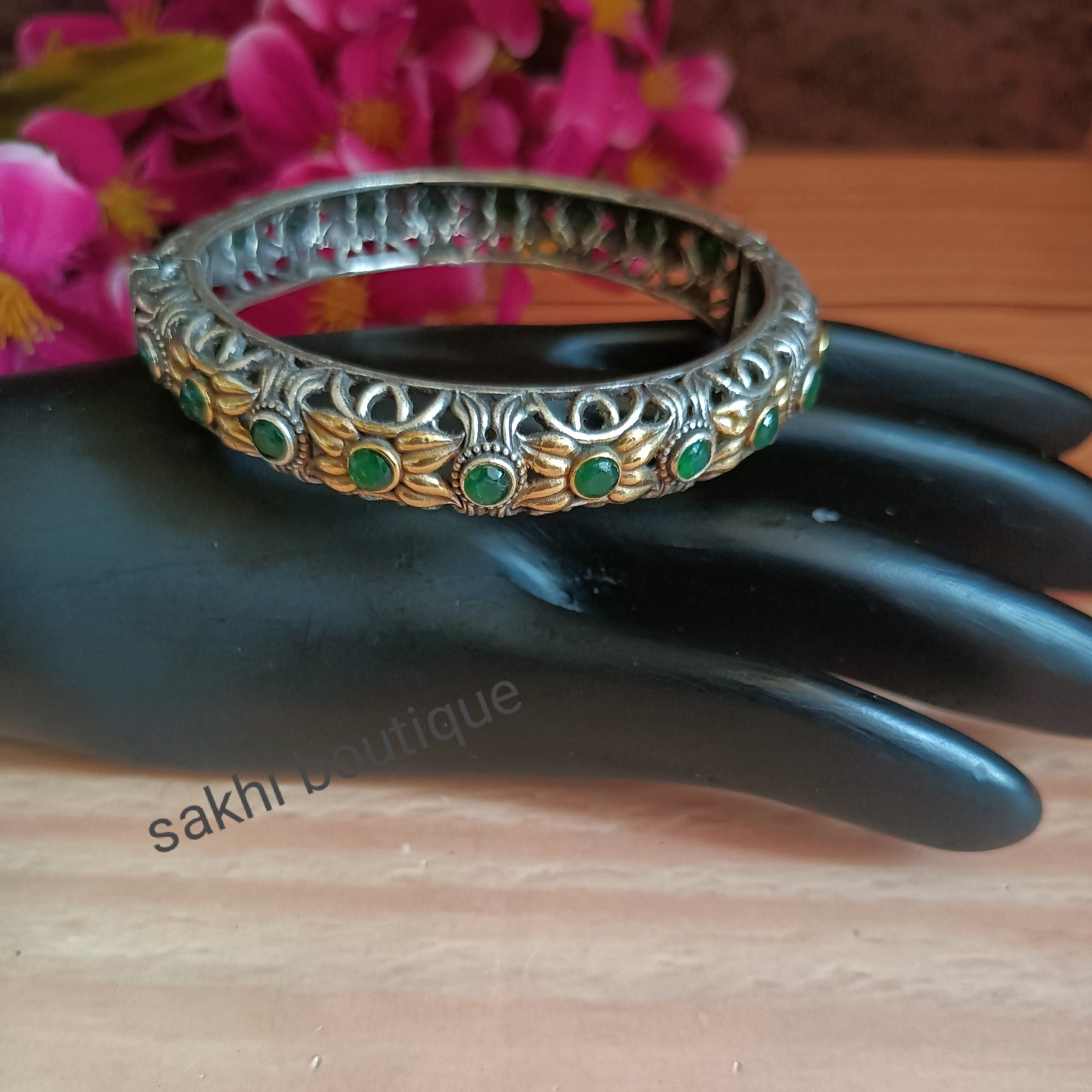 (8-30-BN7) SLA Dual Tone Statement Kada in Pair – Sakhi Boutique